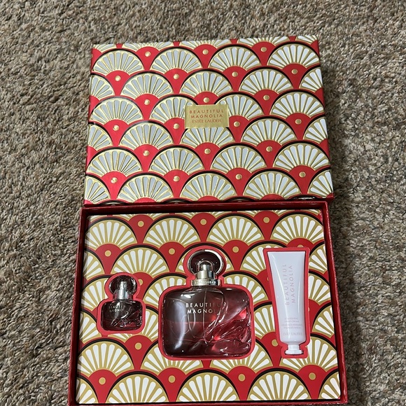Estee Lauder | Other | Estee Lauder Gift Box | Poshmark